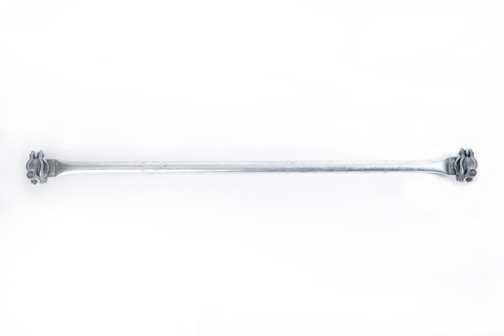 Braces with half cheeseborough